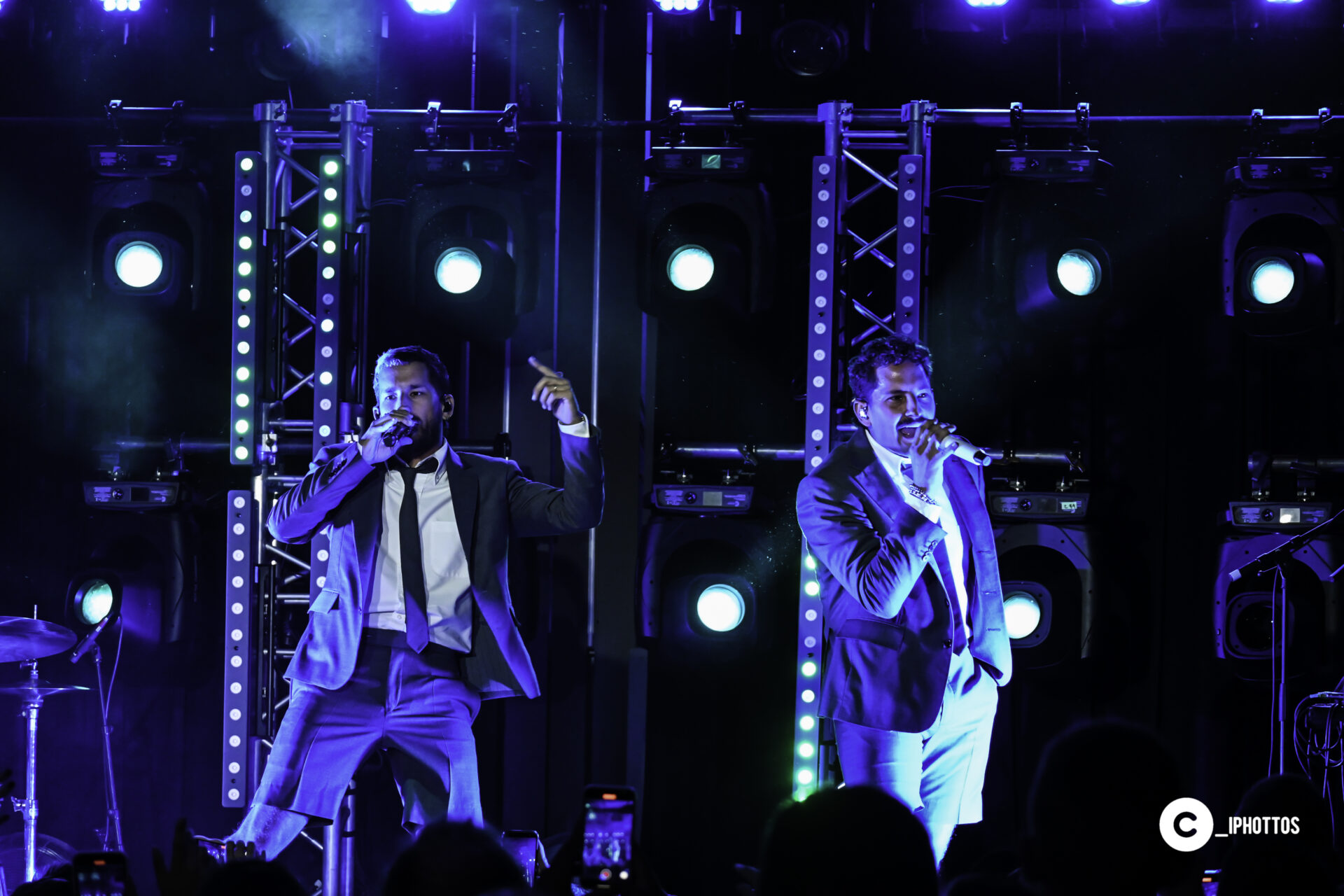 Mau y Ricky arrasan en su primer concierto en Valencia - Why Not Magazine